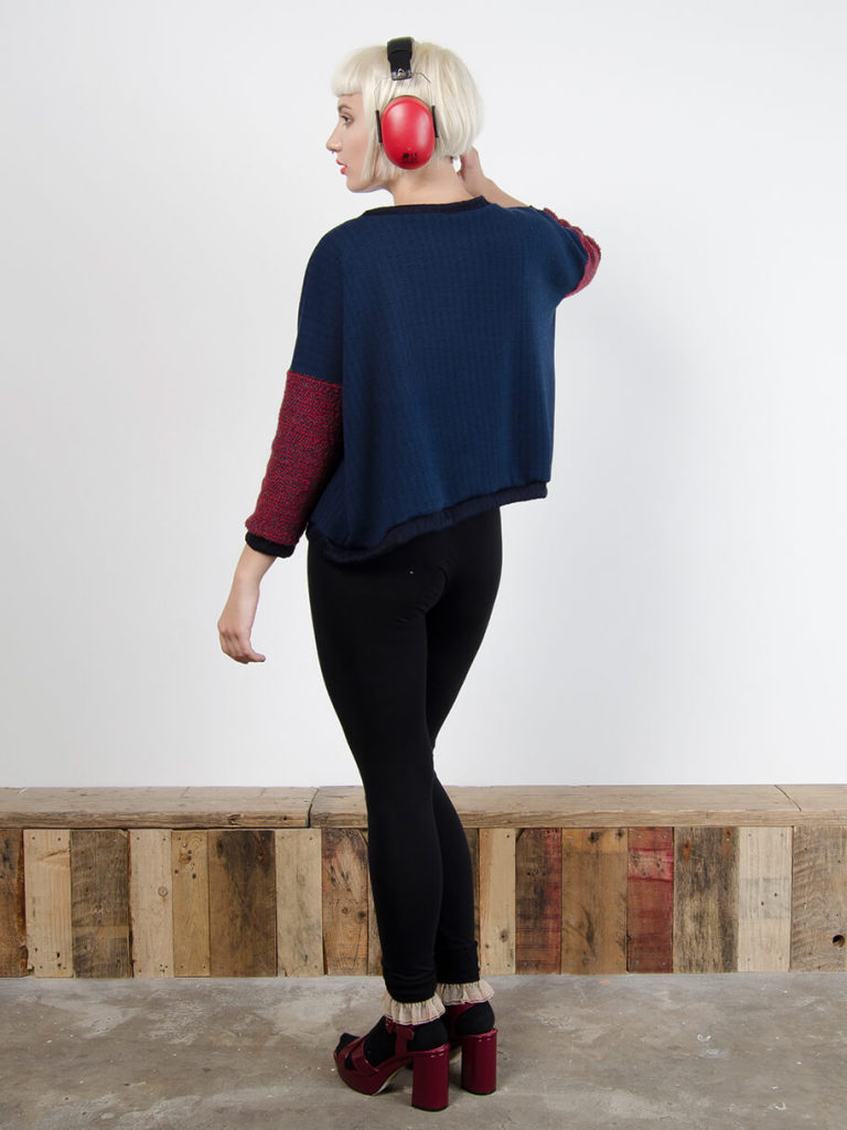 Box Jumper in Navy x Plum – Antiform