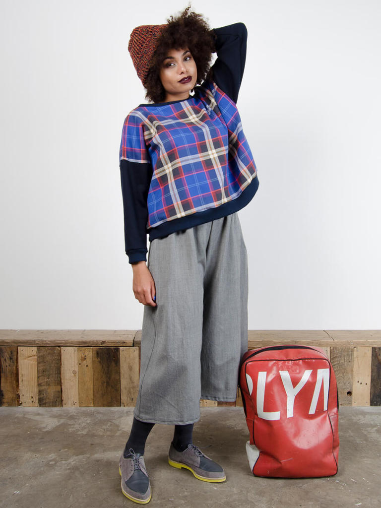 Box Jumper in Navy Plaid – Antiform