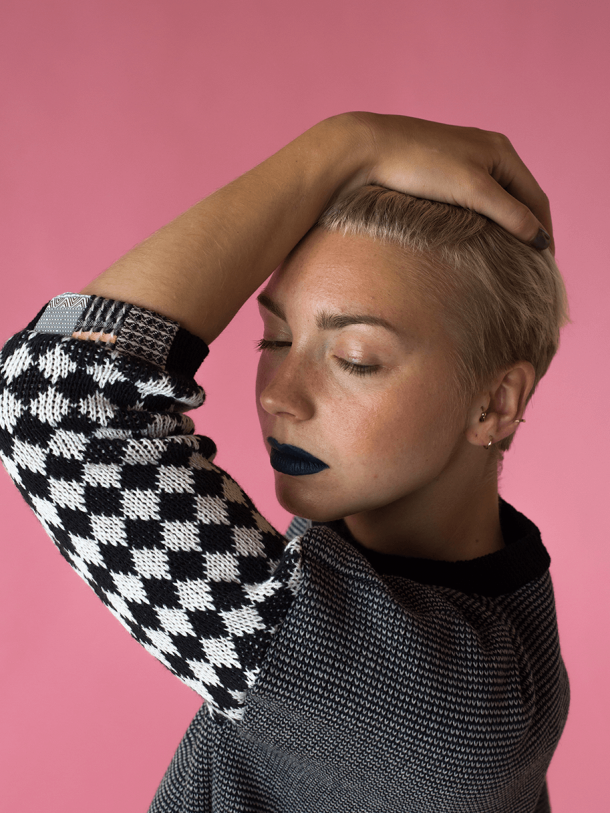 Box Jumper in Navy x Wine – Antiform