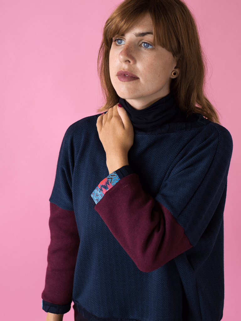 Box Jumper in Navy x Wine – Antiform